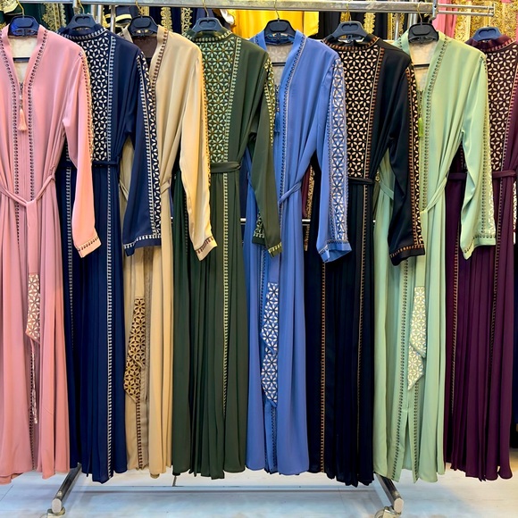 Dresses | Colors Are Black Burgundy Black With Creamy Inside Dress ...